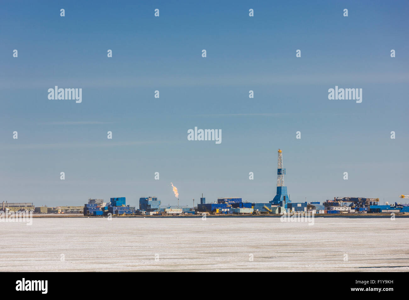 Arctic oil rig hi-res stock photography and images - Alamy