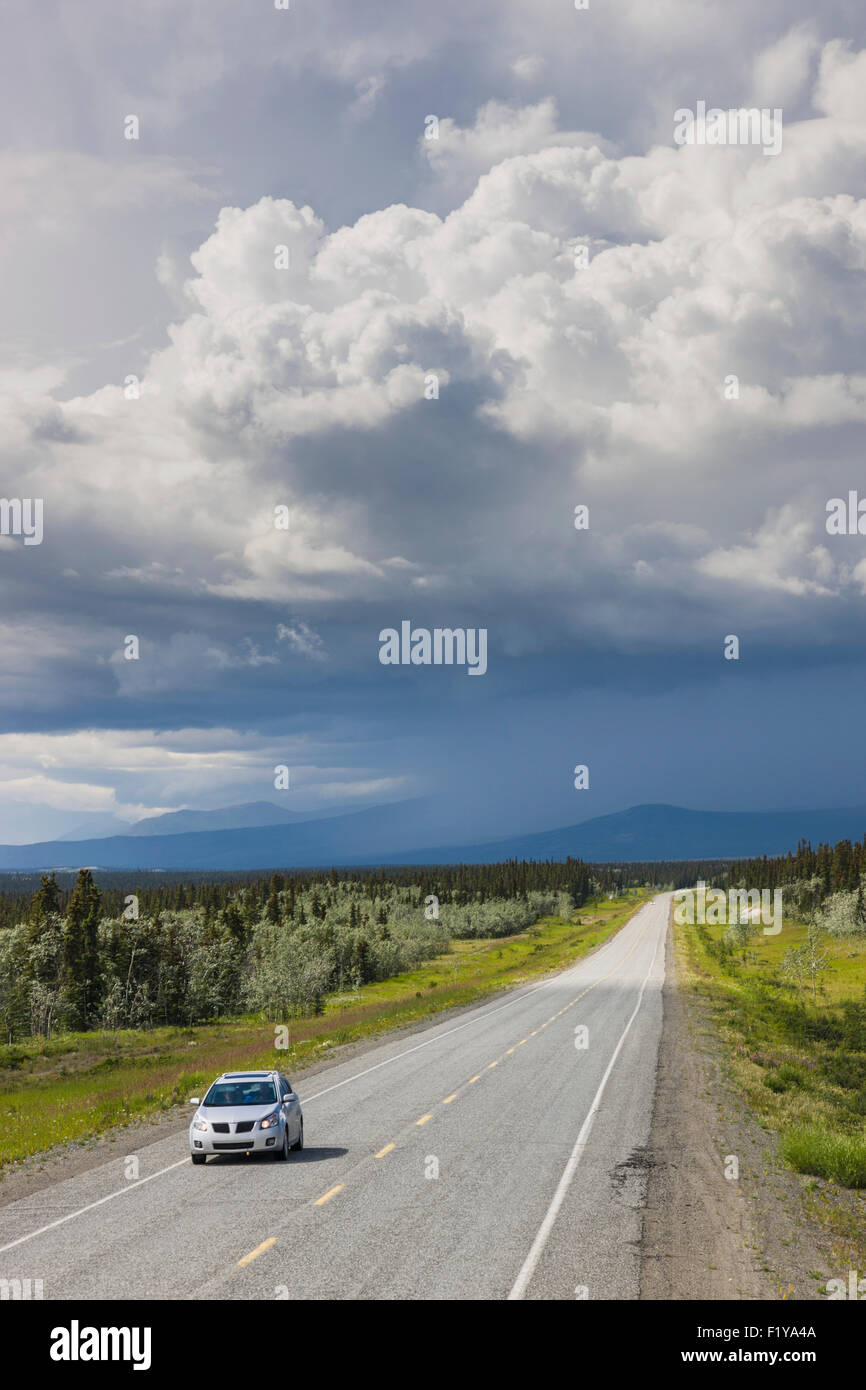 Highway alaska car hi-res stock photography and images - Alamy