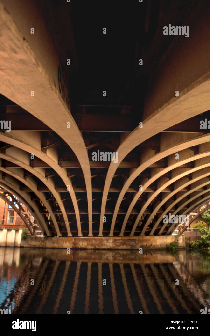 Bridge over the aire and calder canal hi-res stock photography and ...