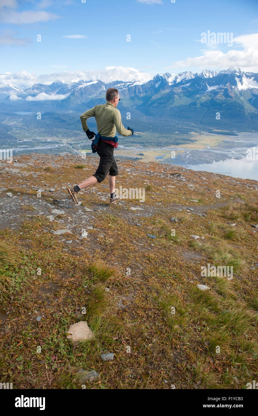 Summit ridge of mount marathon trail hi-res stock photography and ...