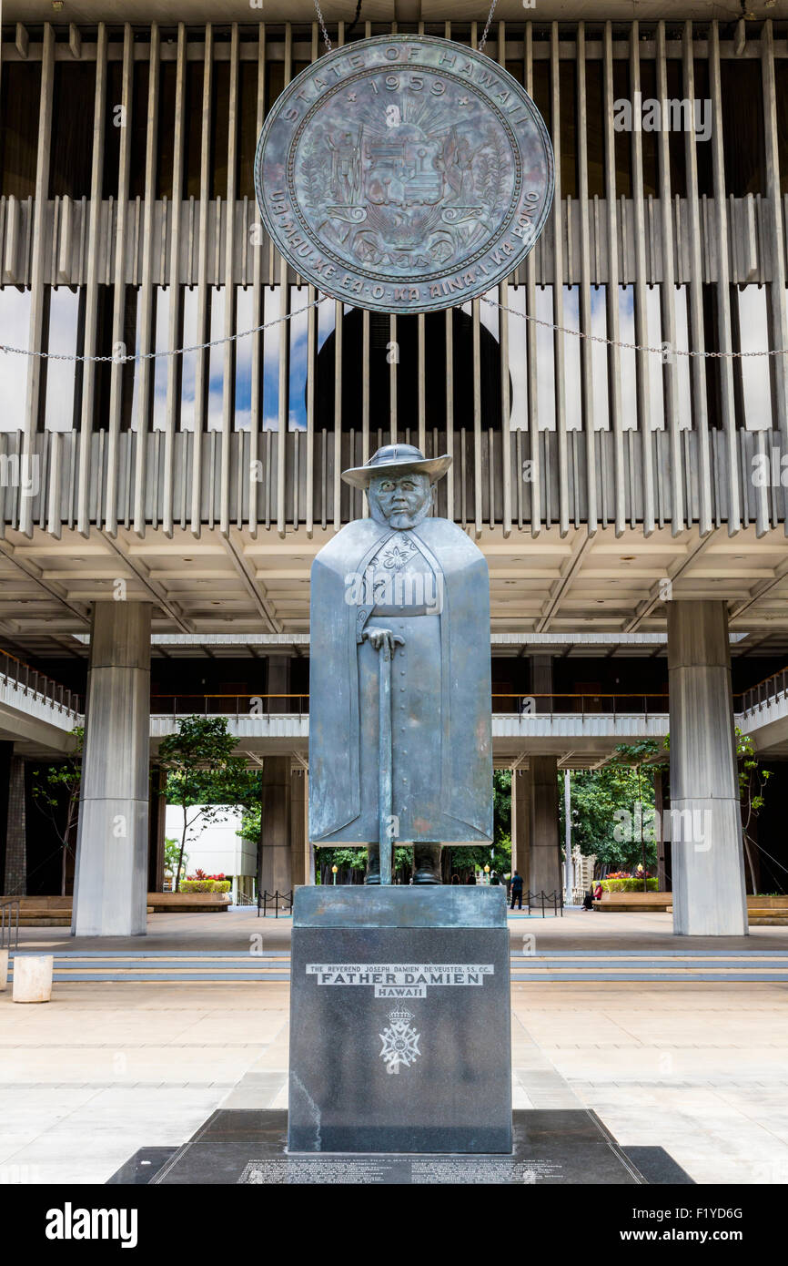 Oahu honolulu state capitol building hi-res stock photography and ...