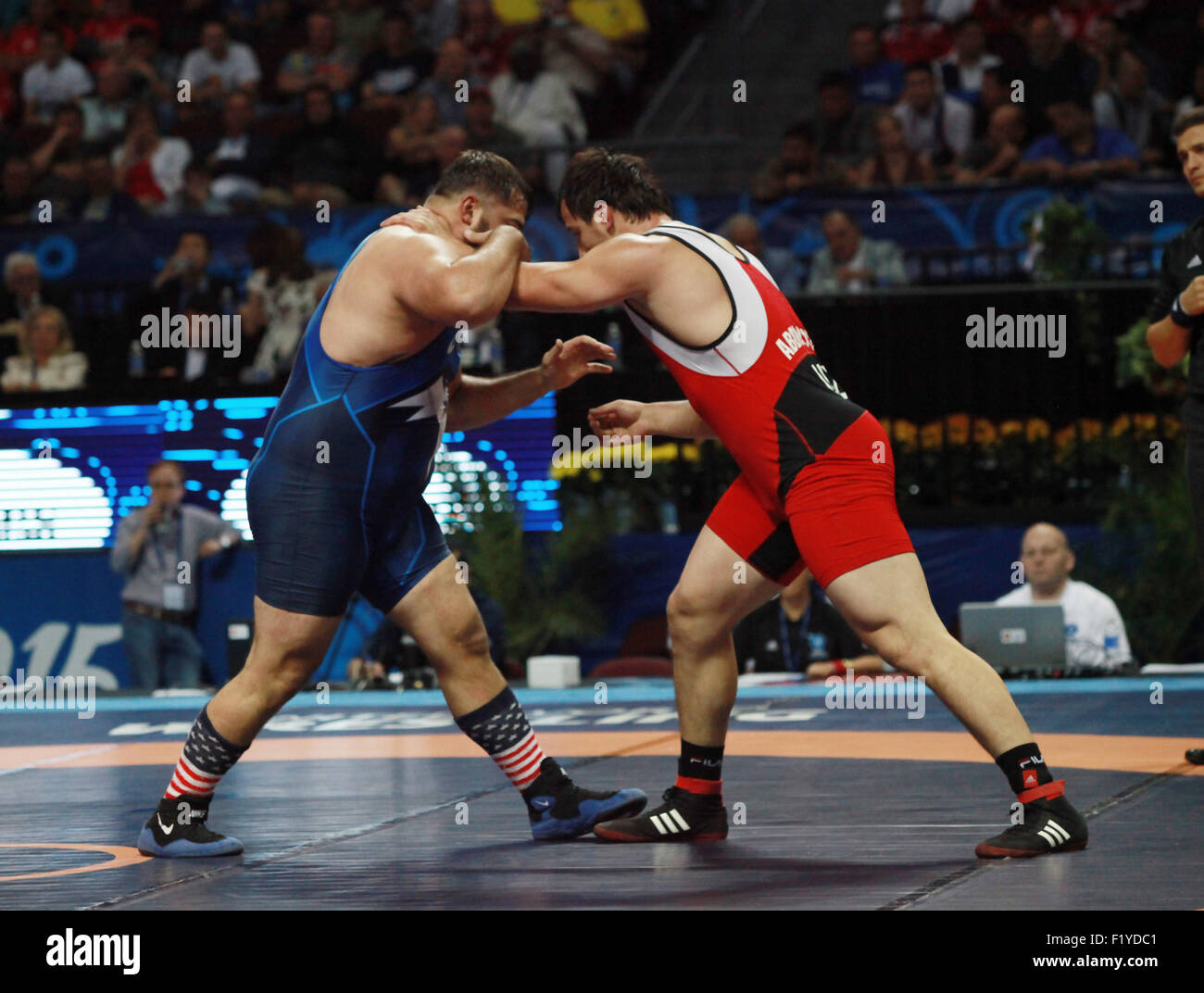 Las Vegas, Nevada, USA. 8th Sep, 2015. American Robby Smith defeats ...