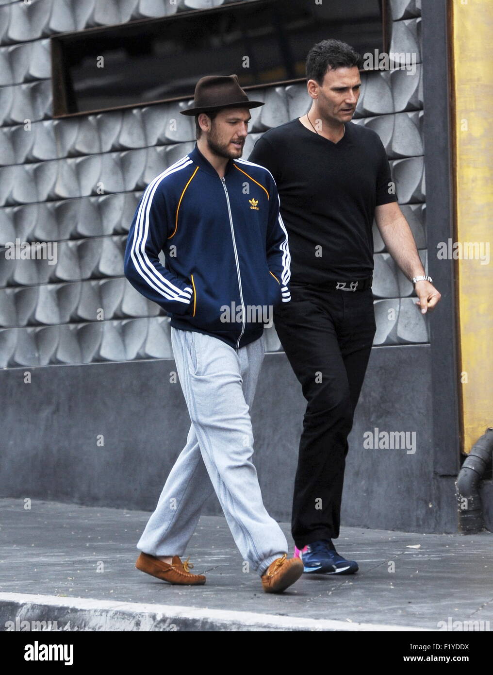 Magic Mike star Alex Pettyfer looking casual as he takes a stroll along ...