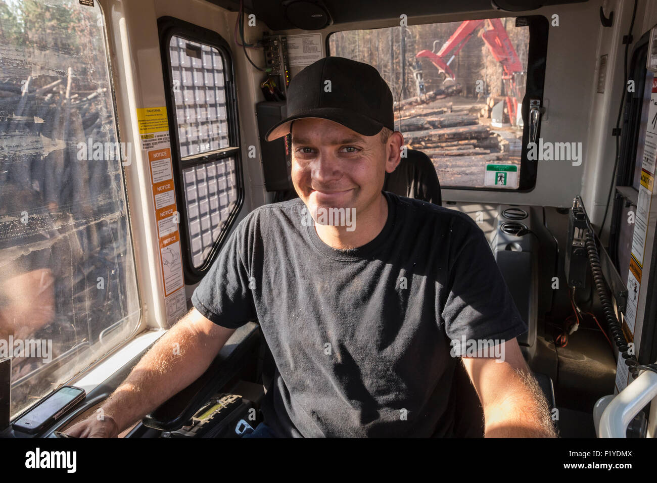 Man driving digger hi-res stock photography and images - Alamy