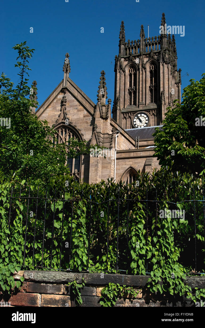 Leeds parish church hi-res stock photography and images - Alamy