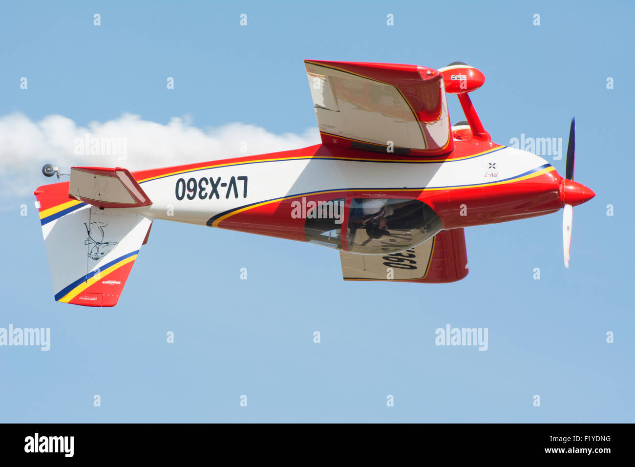 Upside down plane hi-res stock photography and images - Alamy