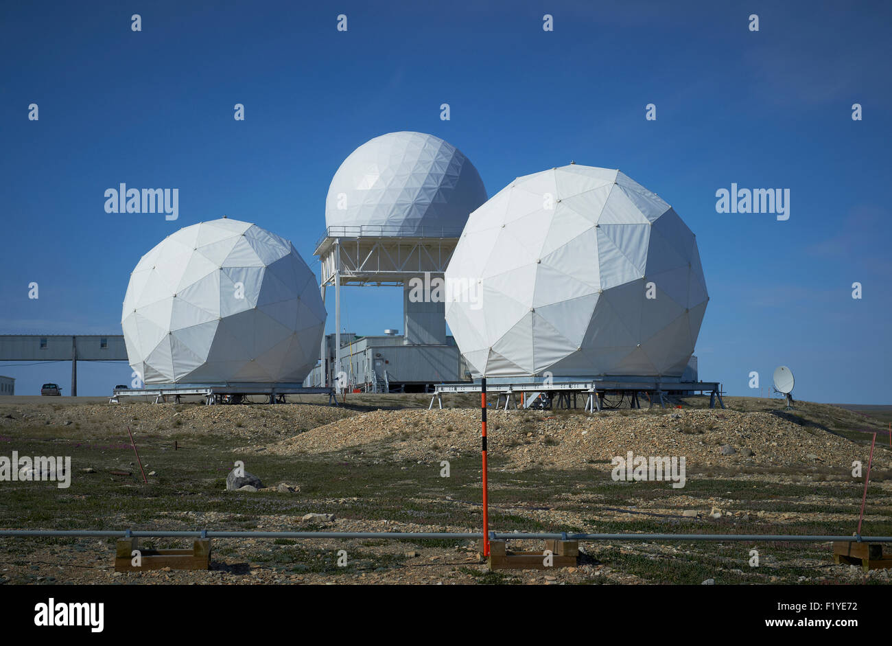 Dew line nunavut hi-res stock photography and images - Alamy