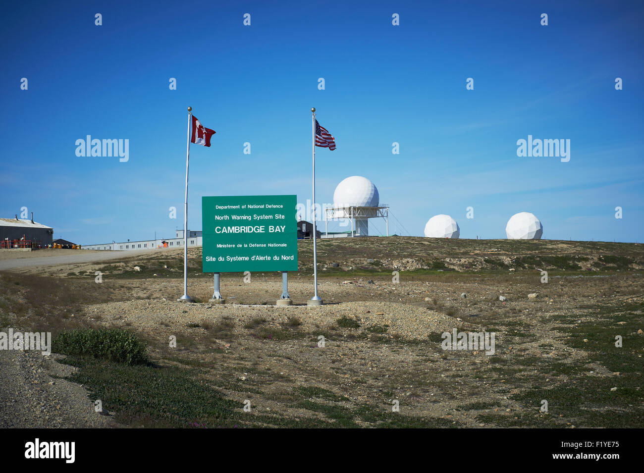 Dew line nunavut hi-res stock photography and images - Alamy