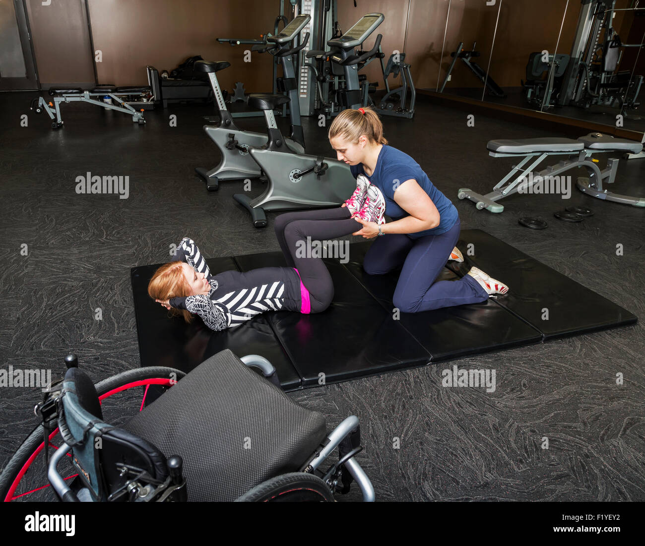 Woman physio therapy back view hi-res stock photography and images - Alamy