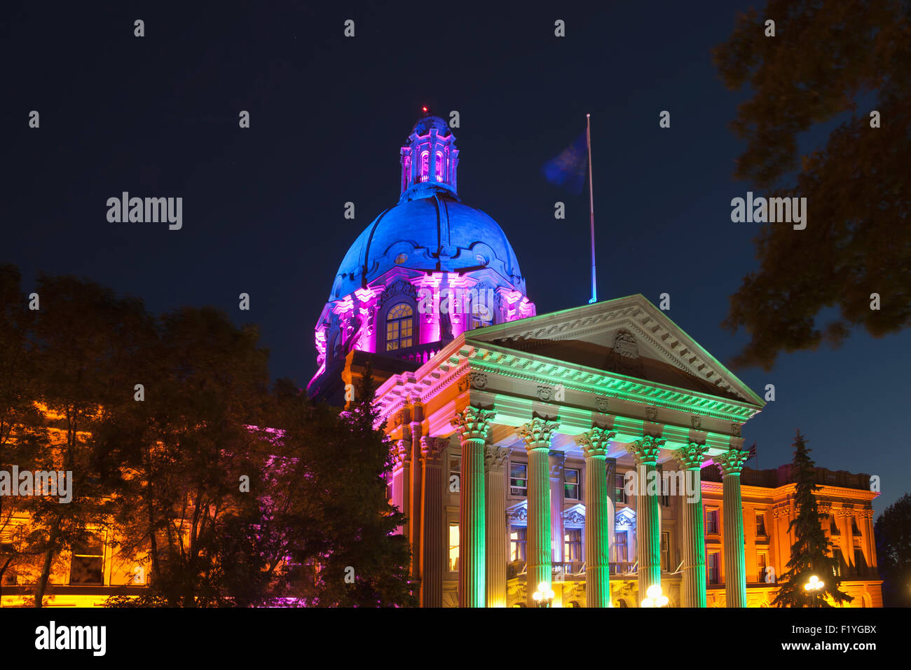 Alberta legislature edmonton night hi-res stock photography and images ...