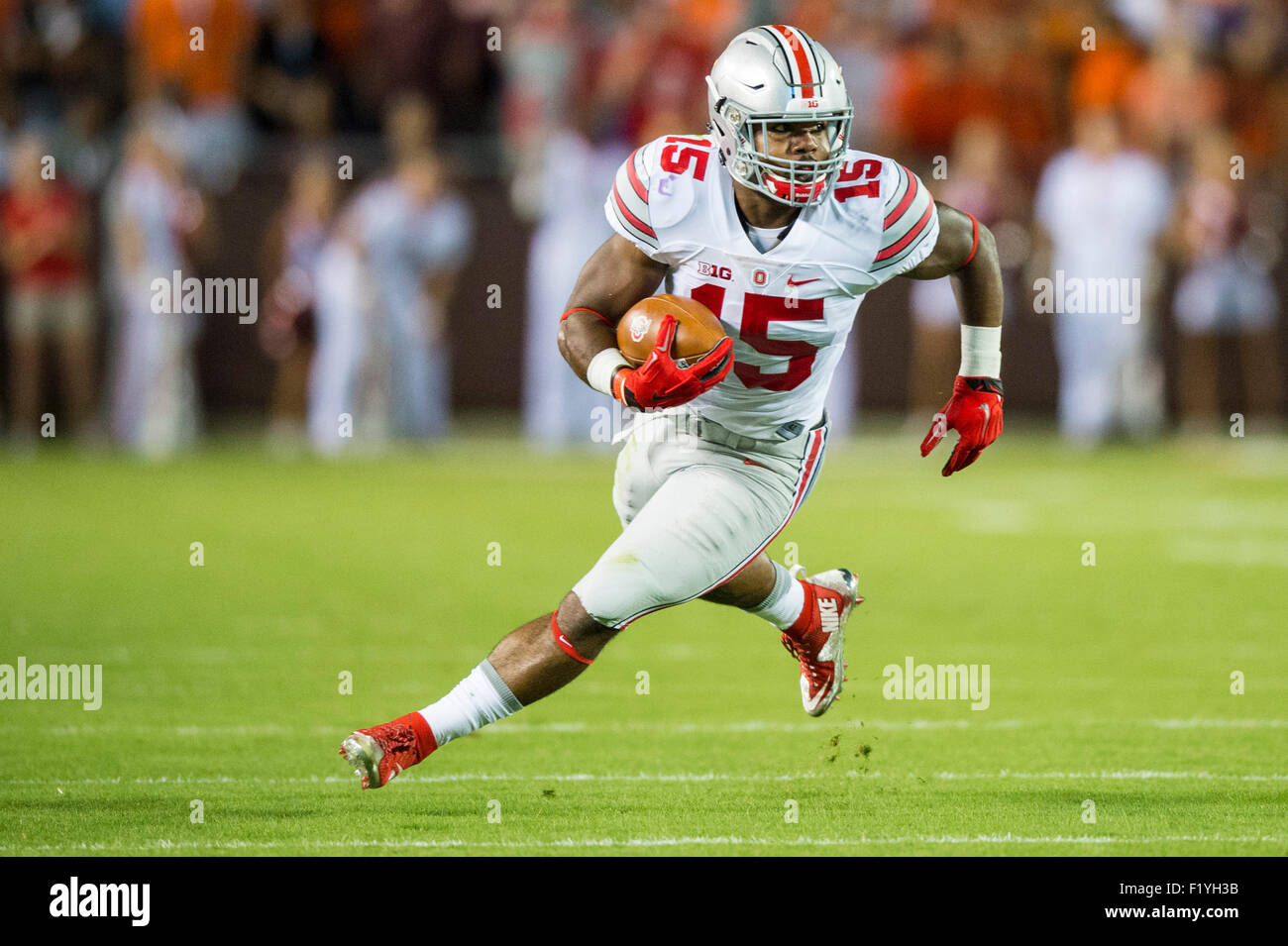 Ohio State running back Ezekiel Elliott (15) during the NCAA college ...