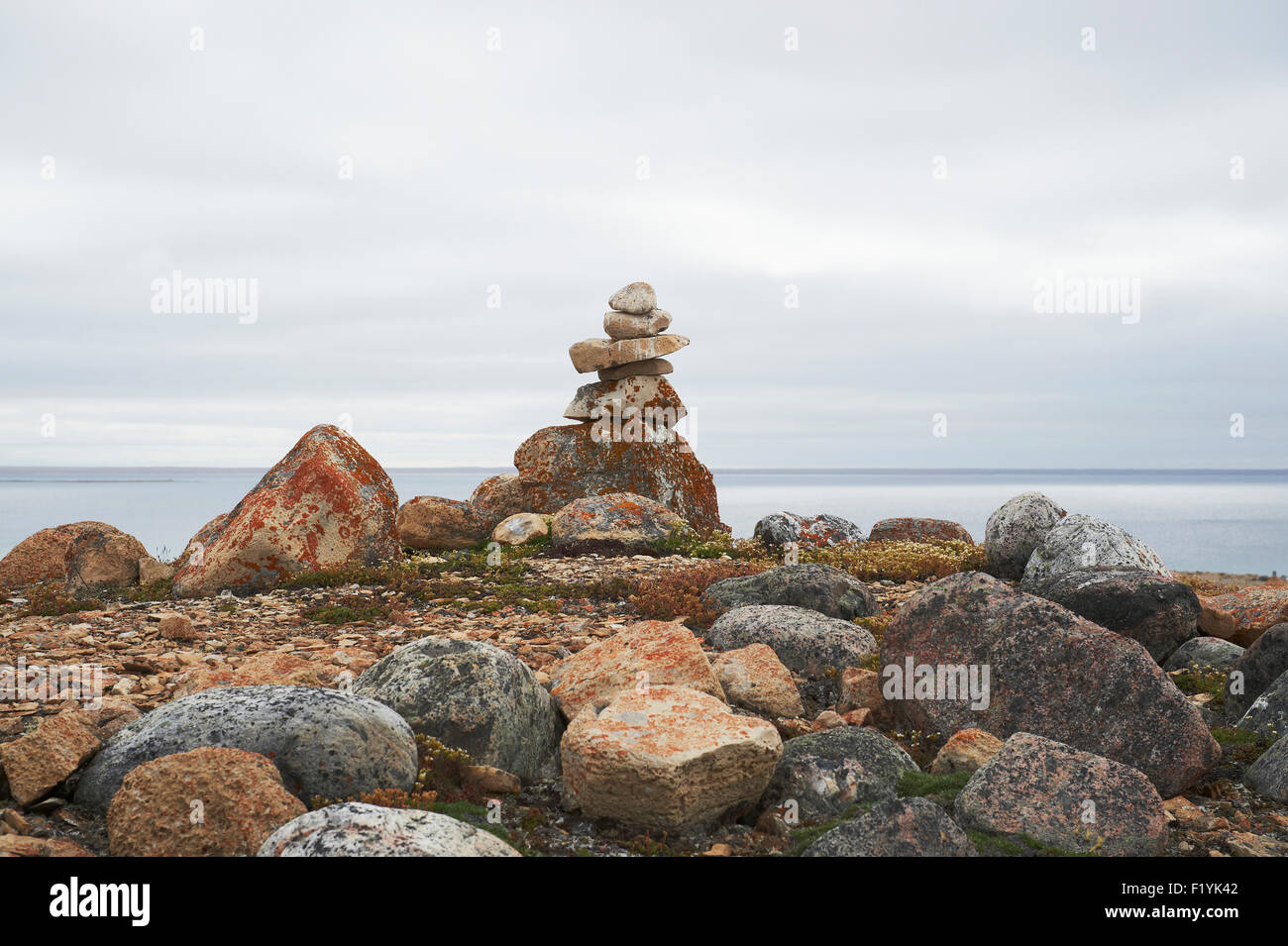 Inuit people canada inukshuk hi-res stock photography and images - Alamy