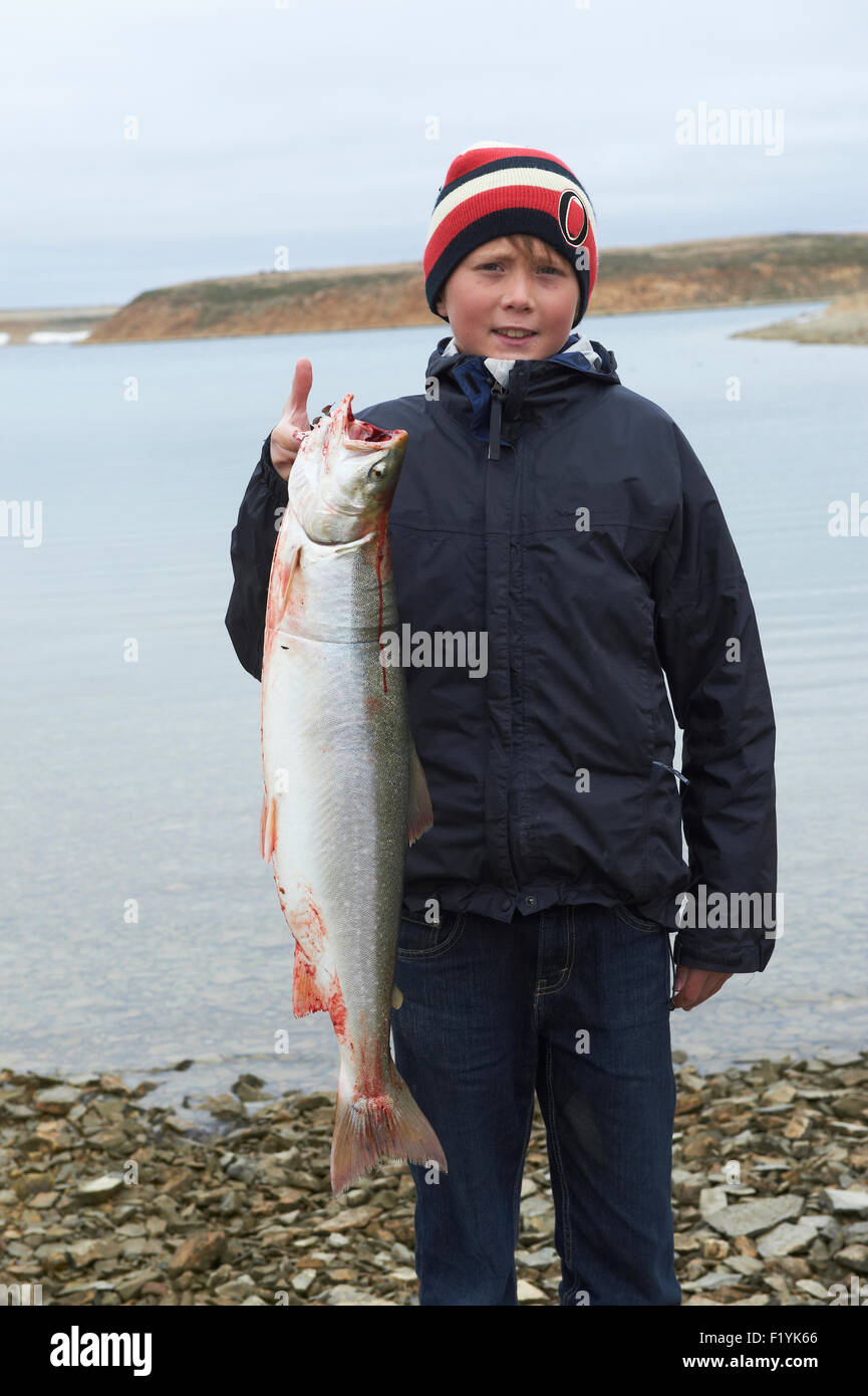 Inuit boy canada 12 hi-res stock photography and images - Alamy