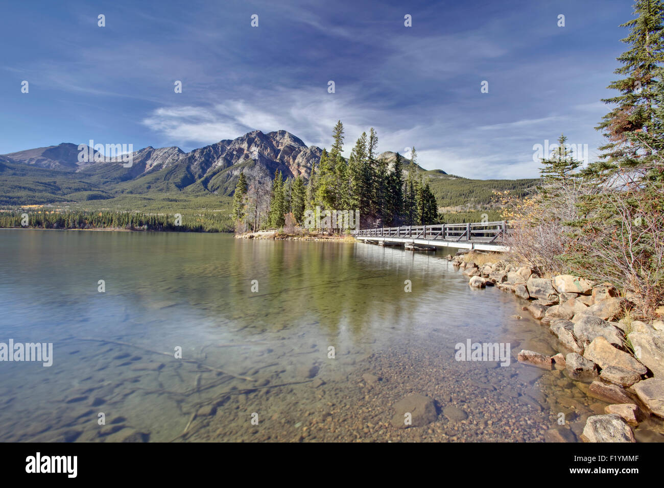 Canada,Pyramid Mountain,Scenic,Patricia Lake Stock Photo - Alamy