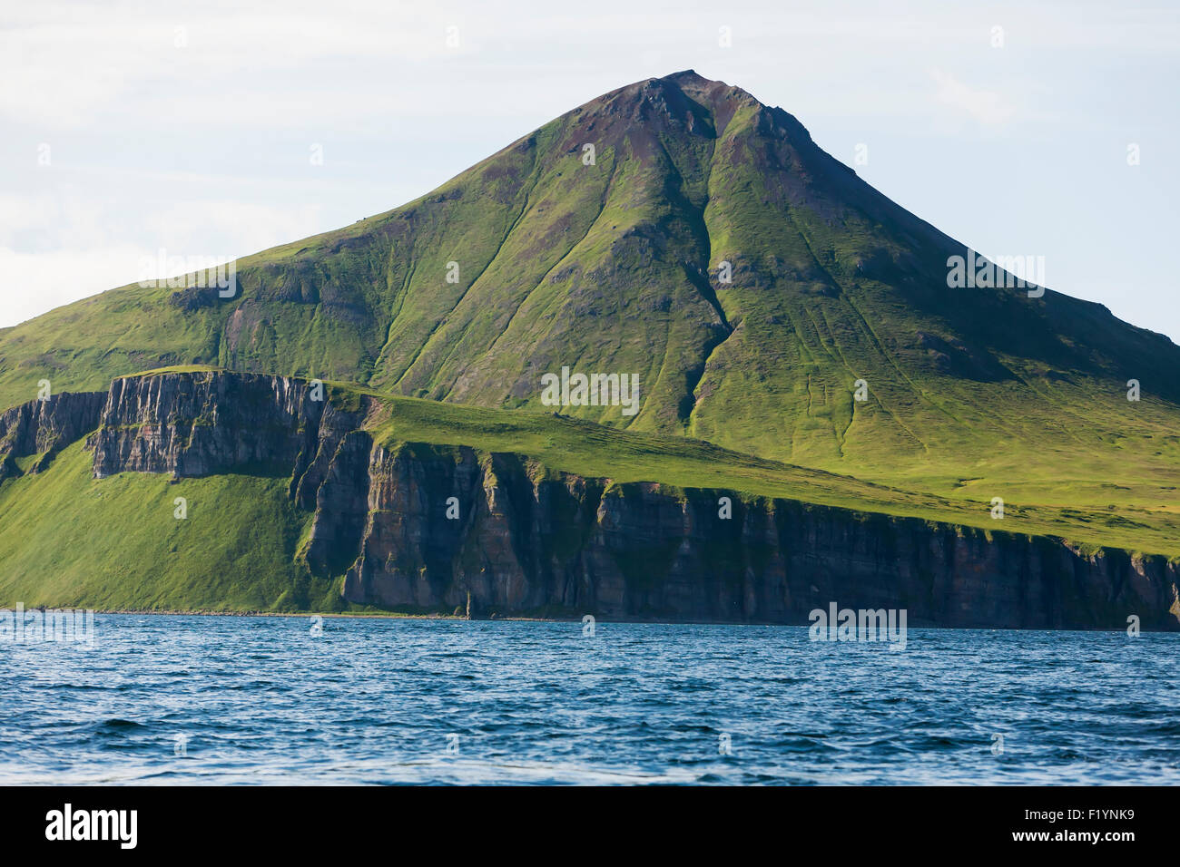 Aleutian alaska ikatan islands scenic hi-res stock photography and ...