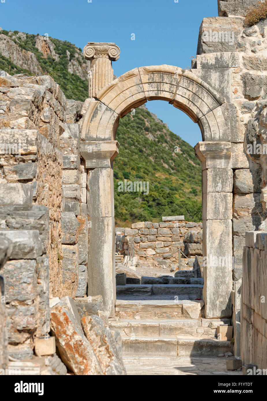 Ephesus ephesos turkey statue hi-res stock photography and images - Alamy