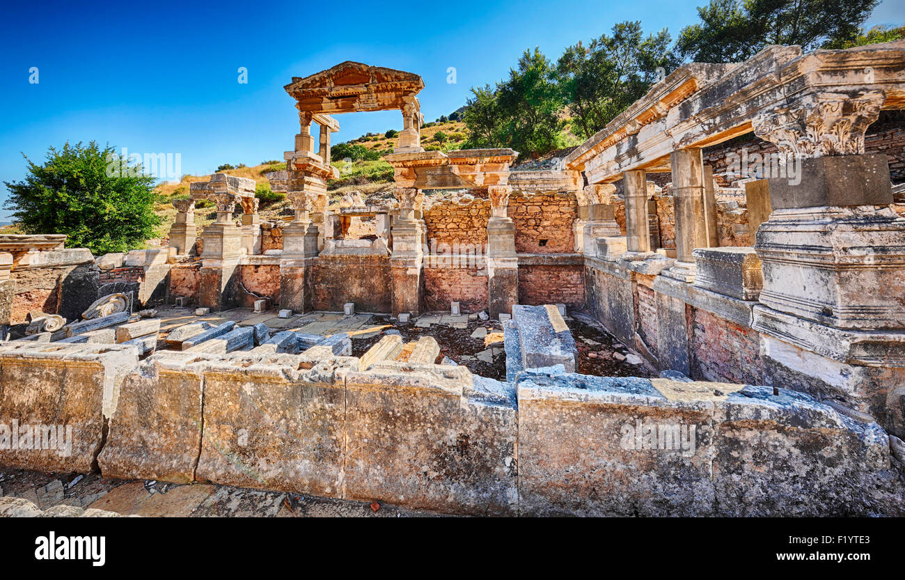 Traianus column hi-res stock photography and images - Alamy