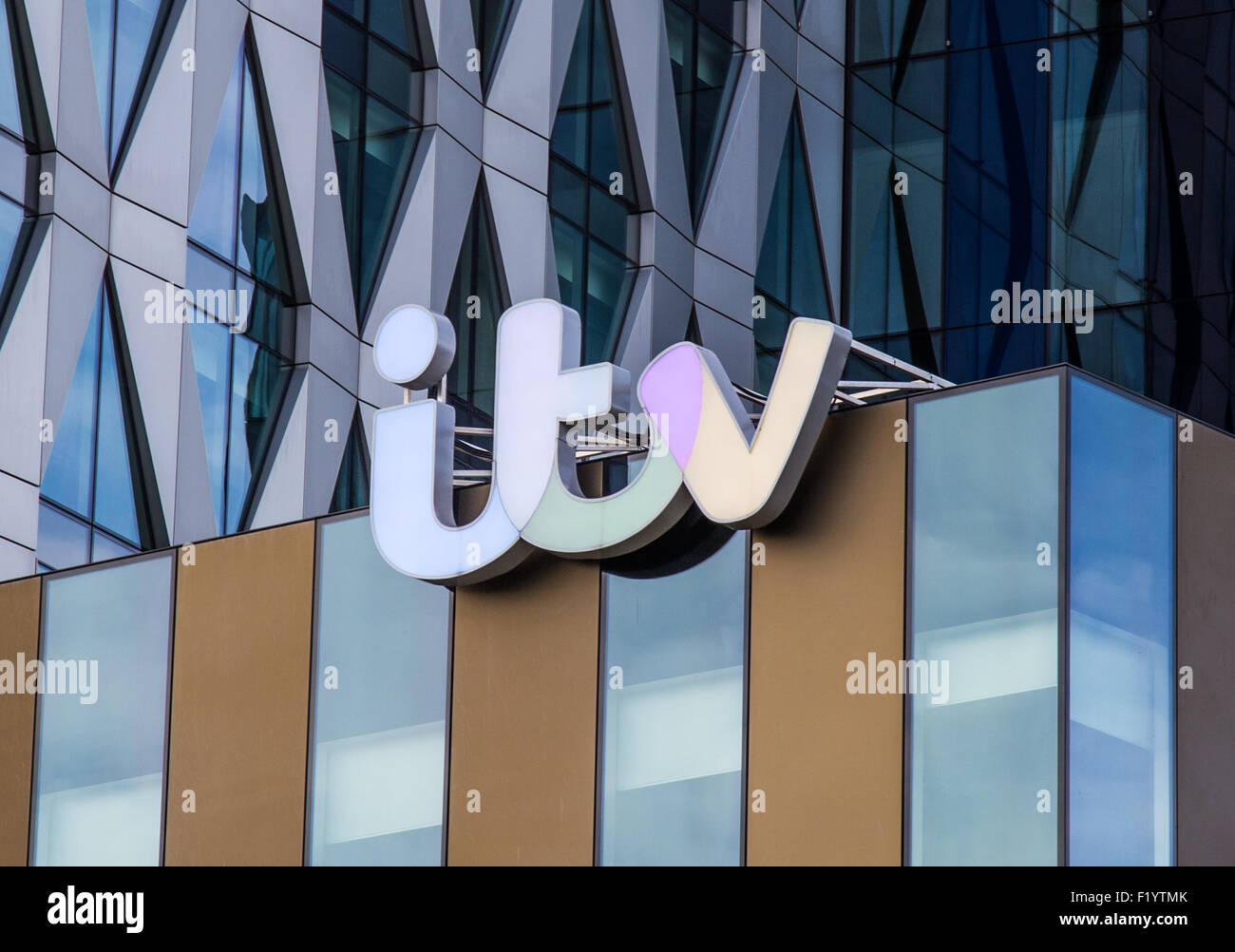 Itv itv studios hi-res stock photography and images - Alamy