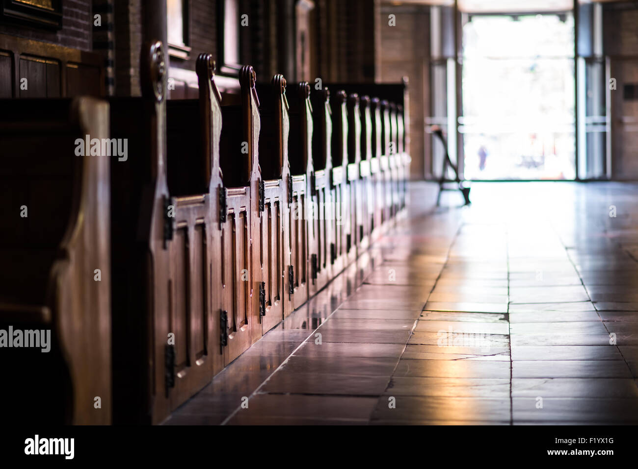 Empty church pews hi-res stock photography and images - Alamy