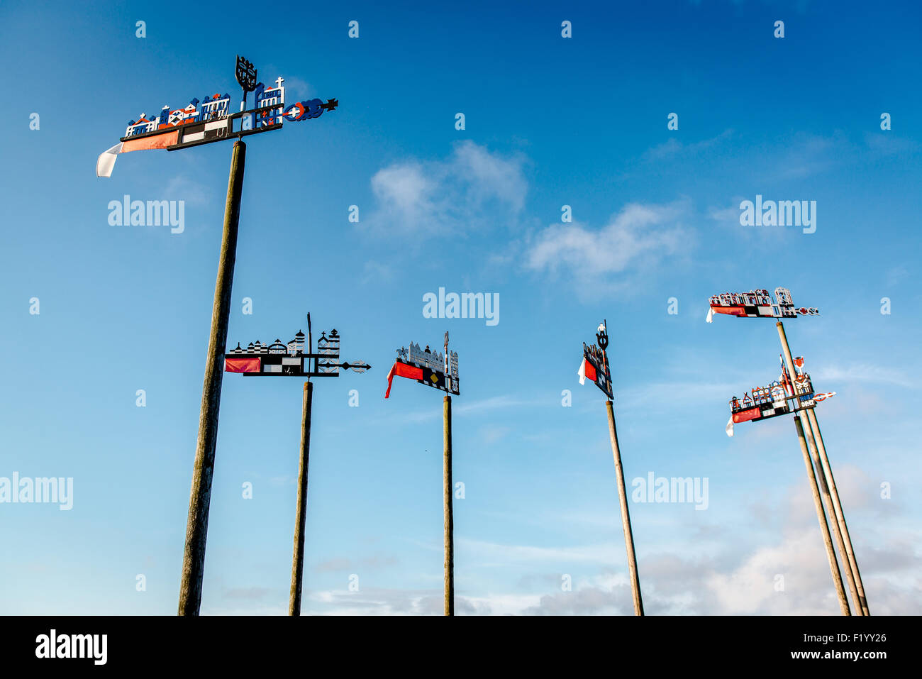 Weather vane symbol hi-res stock photography and images - Alamy