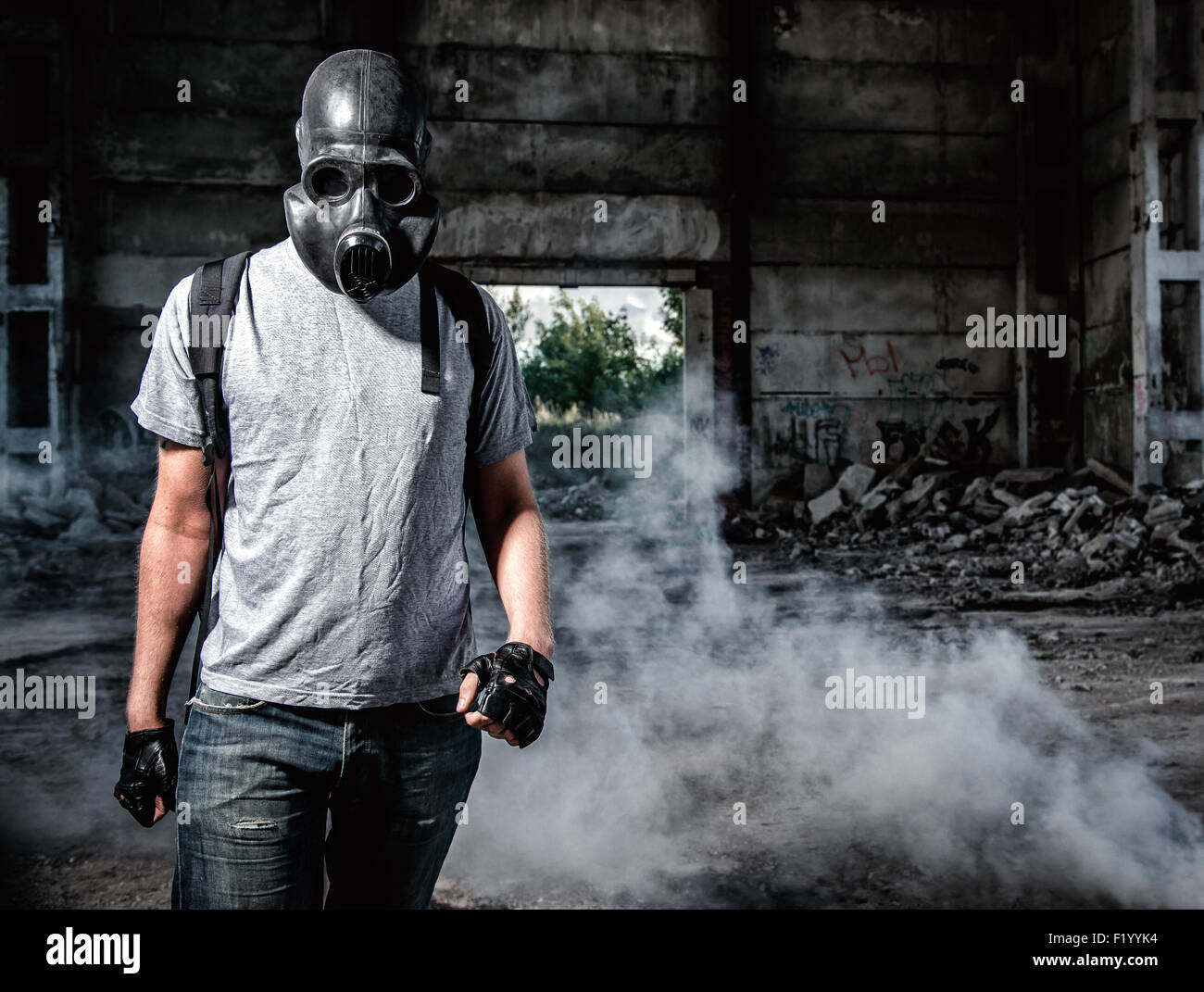 Man in a gas mask Stock Photo - Alamy