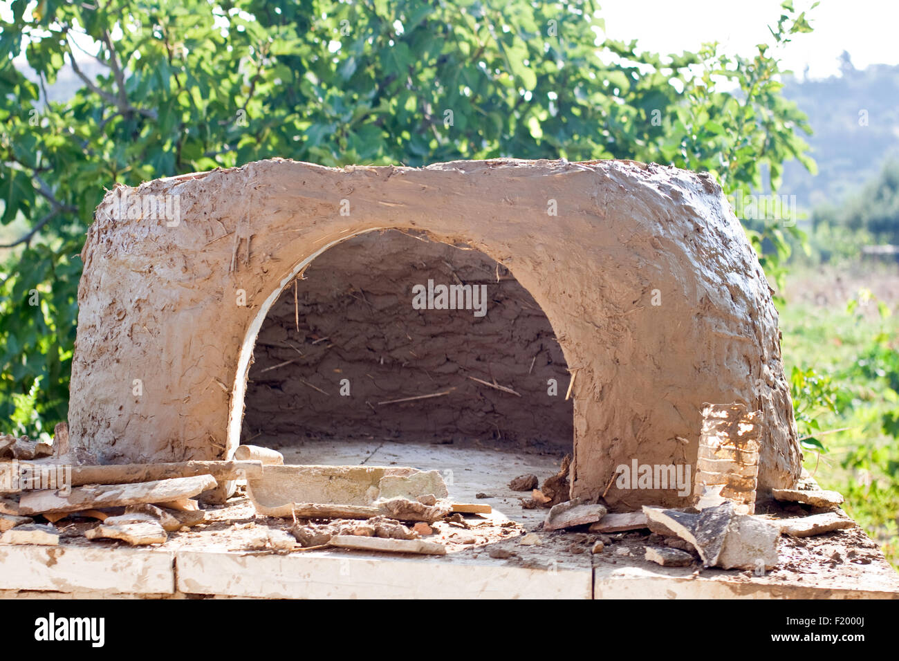 Clay oven hi-res stock photography and images - Alamy