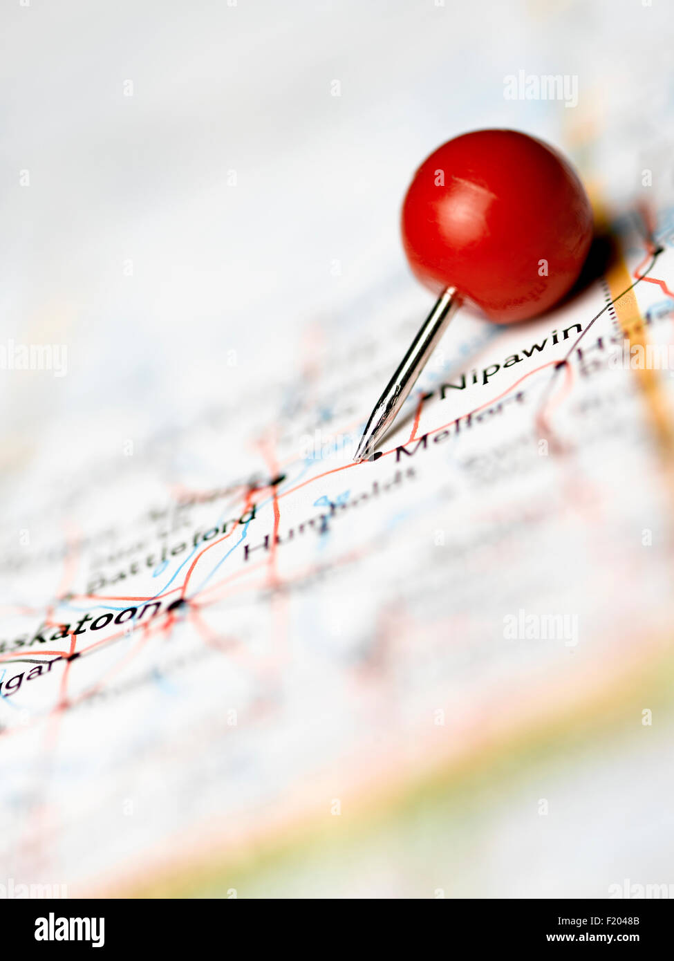 Map pin on road hi-res stock photography and images - Alamy