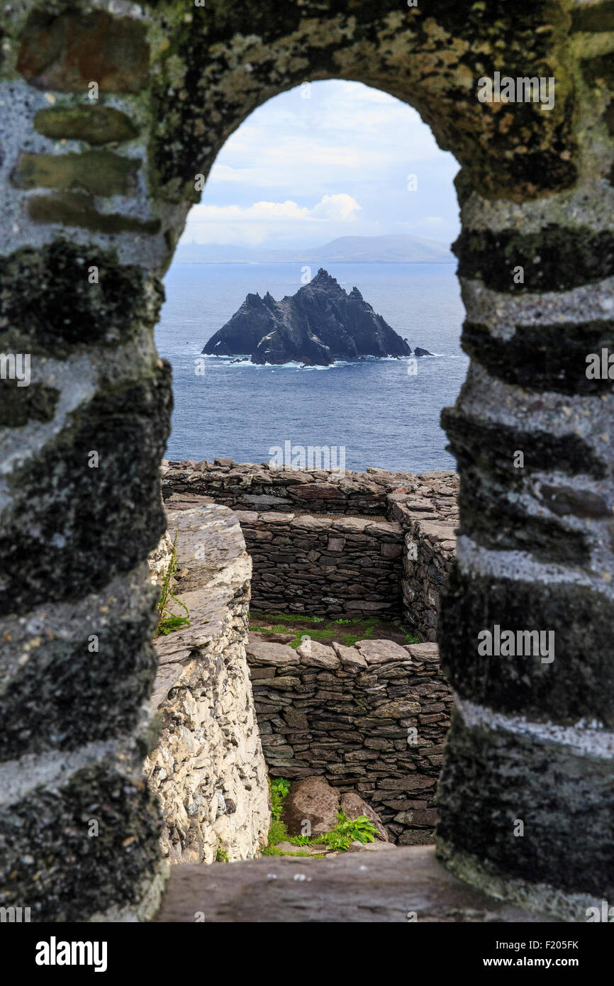 little skellig michael island ireland Stock Photo - Alamy