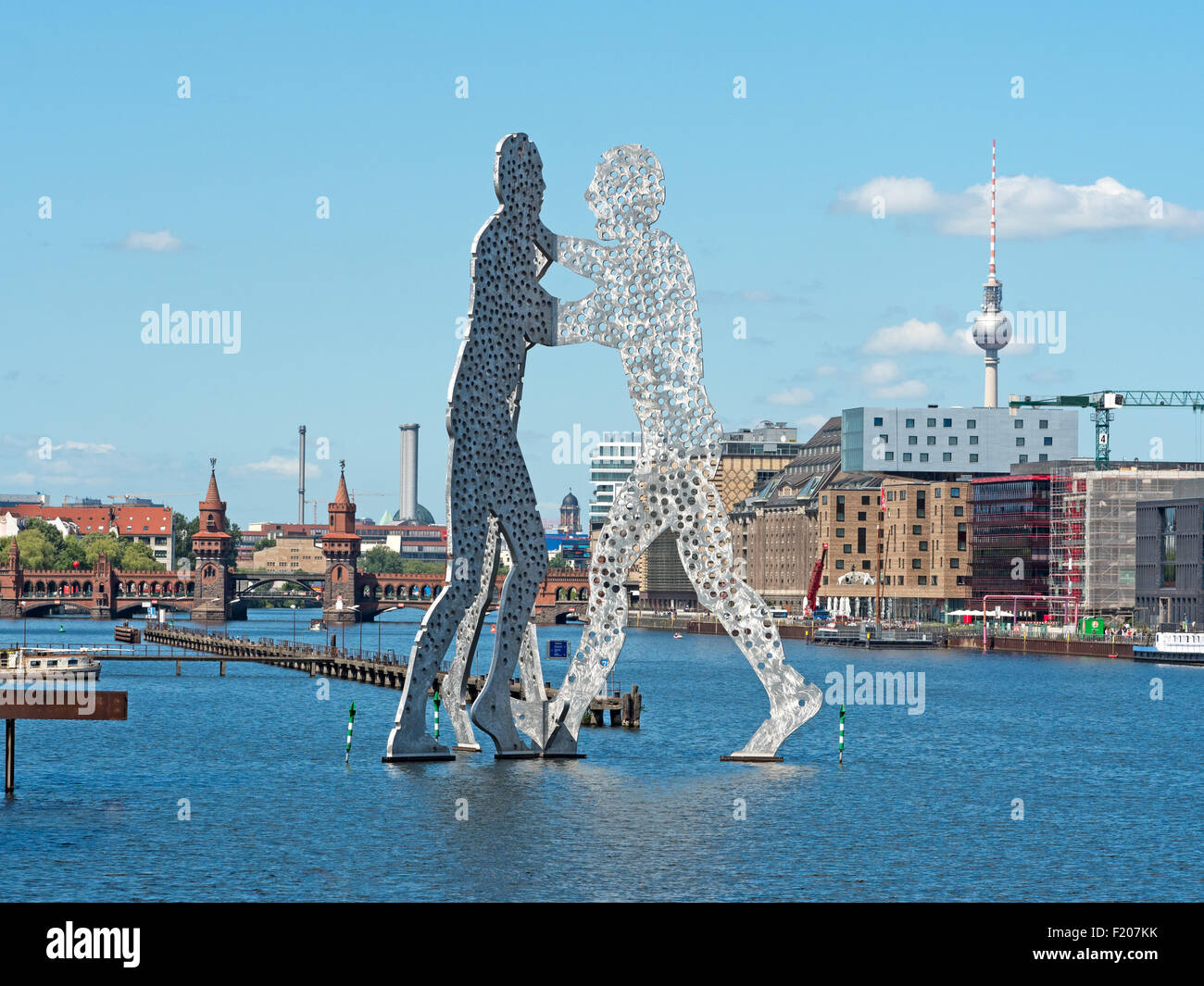 Monumental skulptur hi-res stock photography and images - Alamy