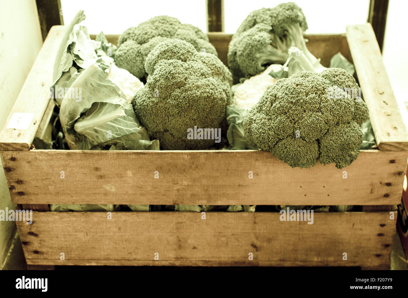 A box of green broccoli Stock Photo - Alamy