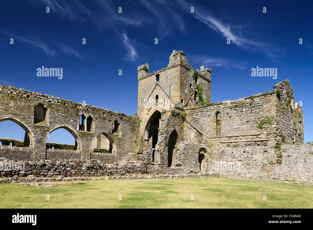 12th century buildings hi-res stock photography and images - Alamy