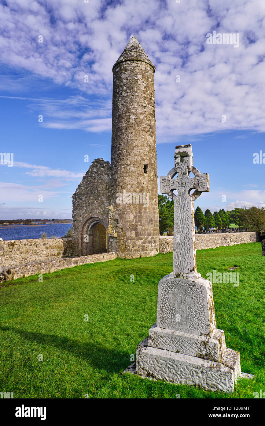 Clonmacnoise monastic settlement hi-res stock photography and images ...