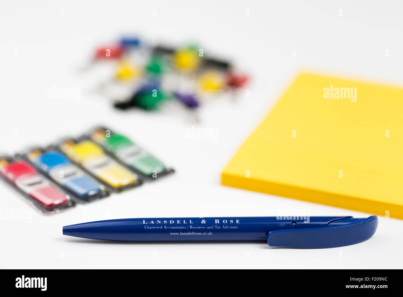 Office pens hi-res stock photography and images - Alamy