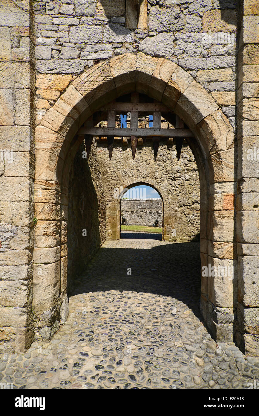 Portcullis gate hi-res stock photography and images - Alamy