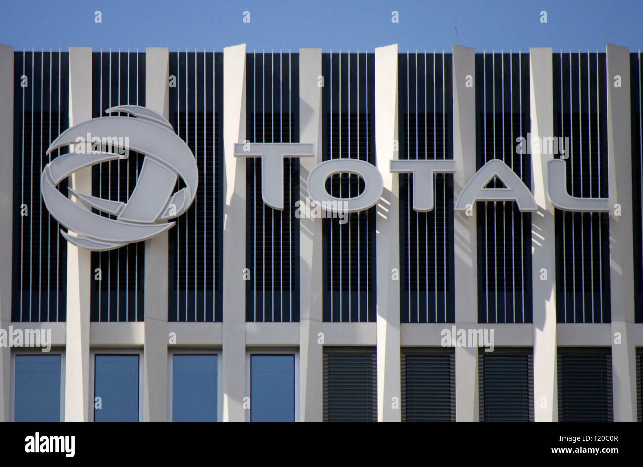 Total logo hi-res stock photography and images - Alamy