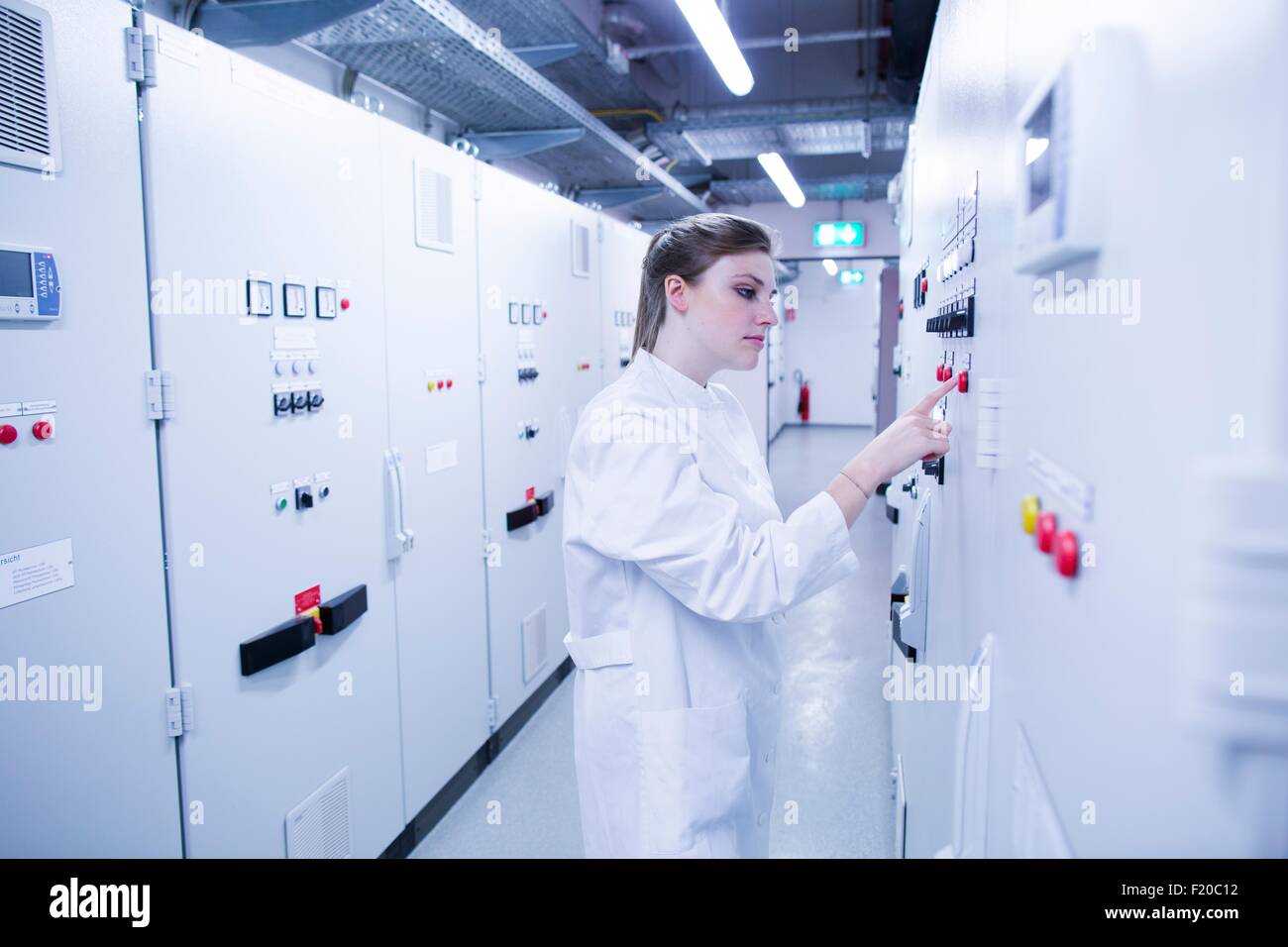 Control room scientist hi-res stock photography and images - Alamy