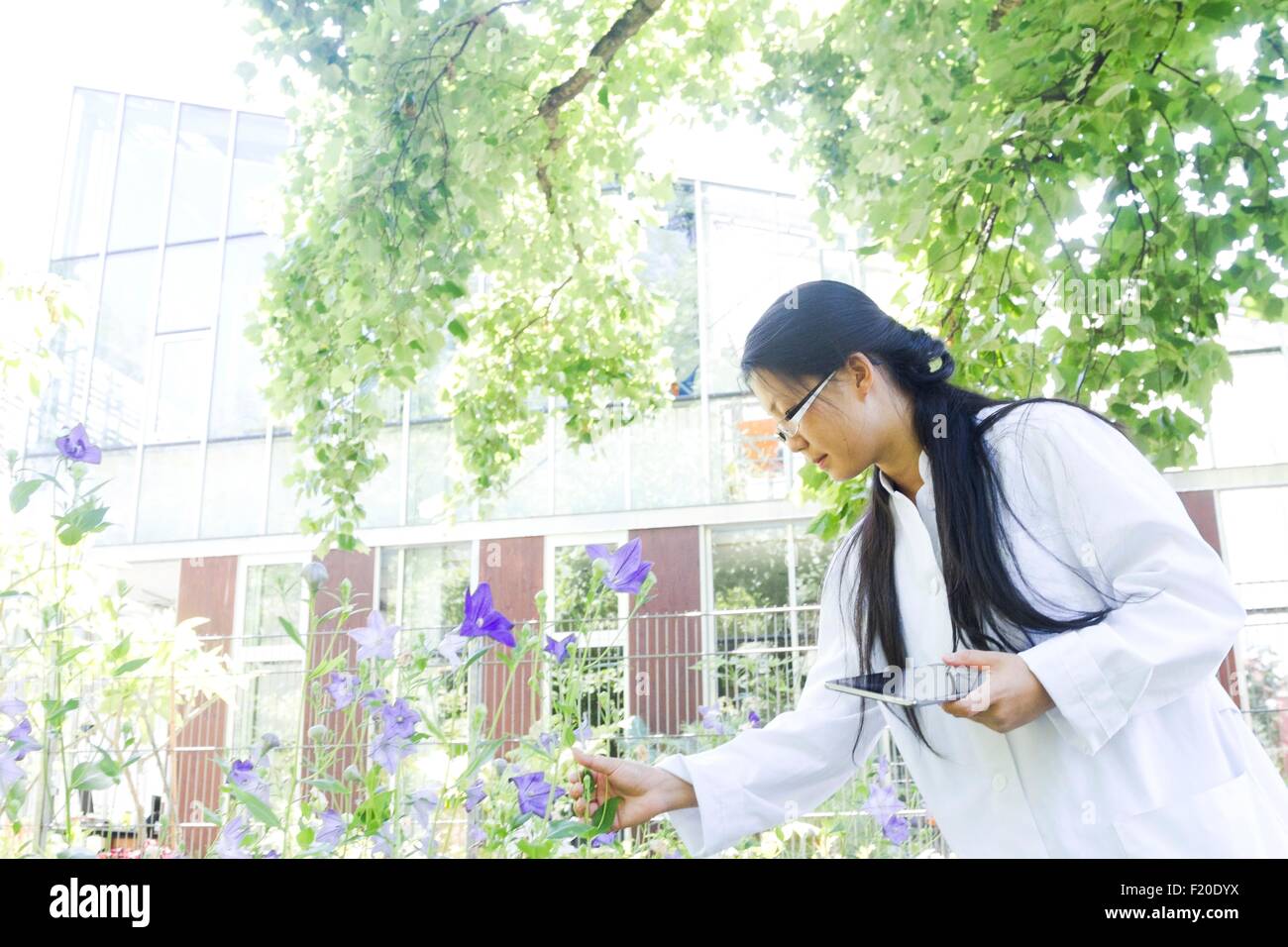 Laboratory coat outdoors hi-res stock photography and images - Alamy