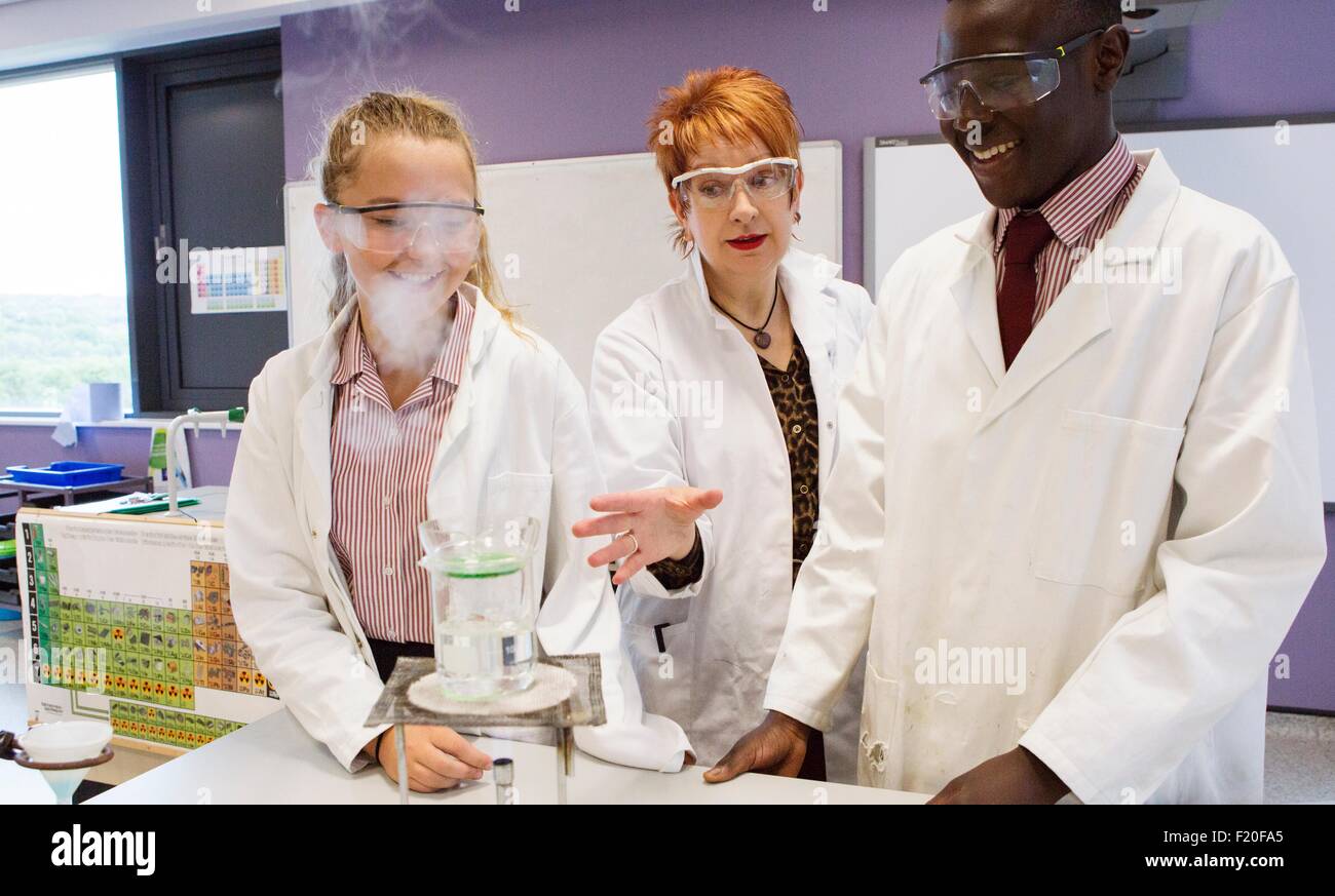High school teacher chemistry lab hi-res stock photography and images ...