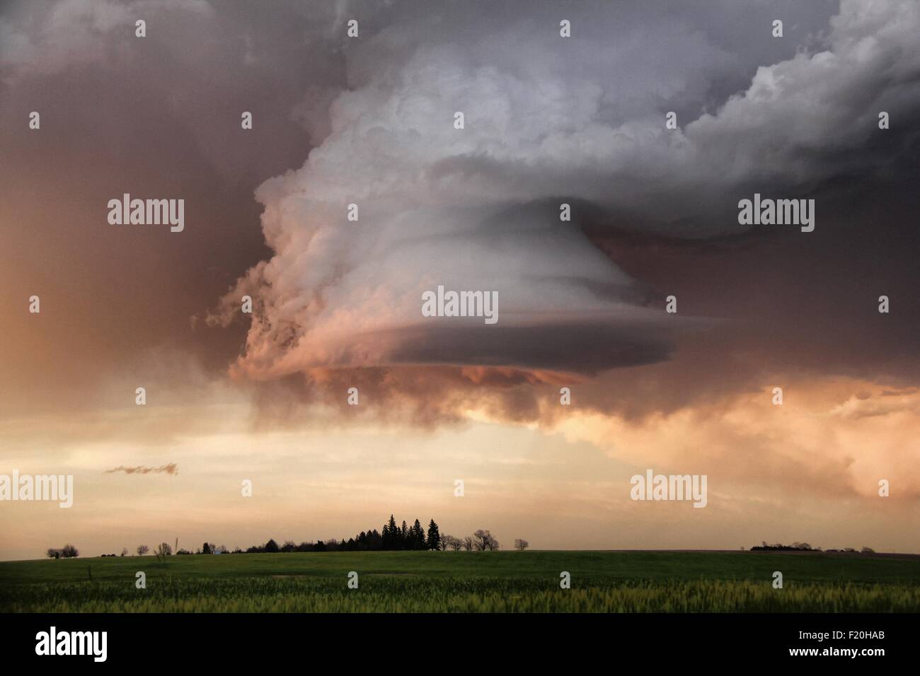 Mesocyclone hi-res stock photography and images - Alamy