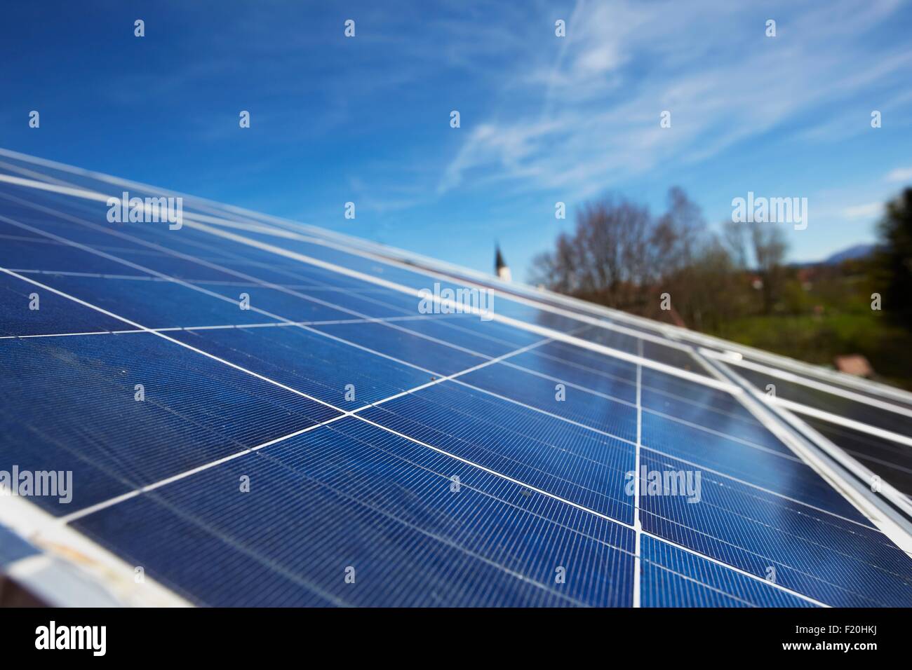 Solar panels house hi-res stock photography and images - Alamy
