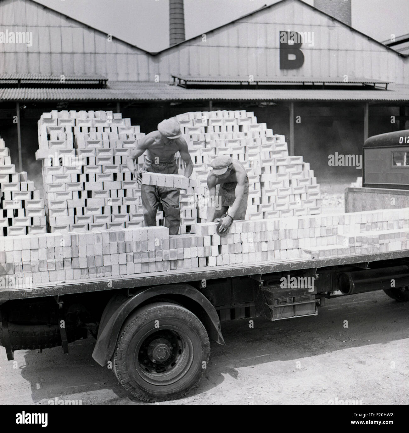 Bricks stewartby 1950s hi-res stock photography and images - Alamy