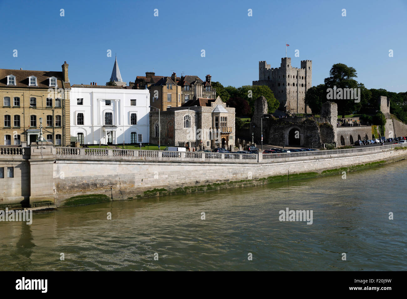Rochester Castle and the River Medway, Rochester, Kent, England, United ...