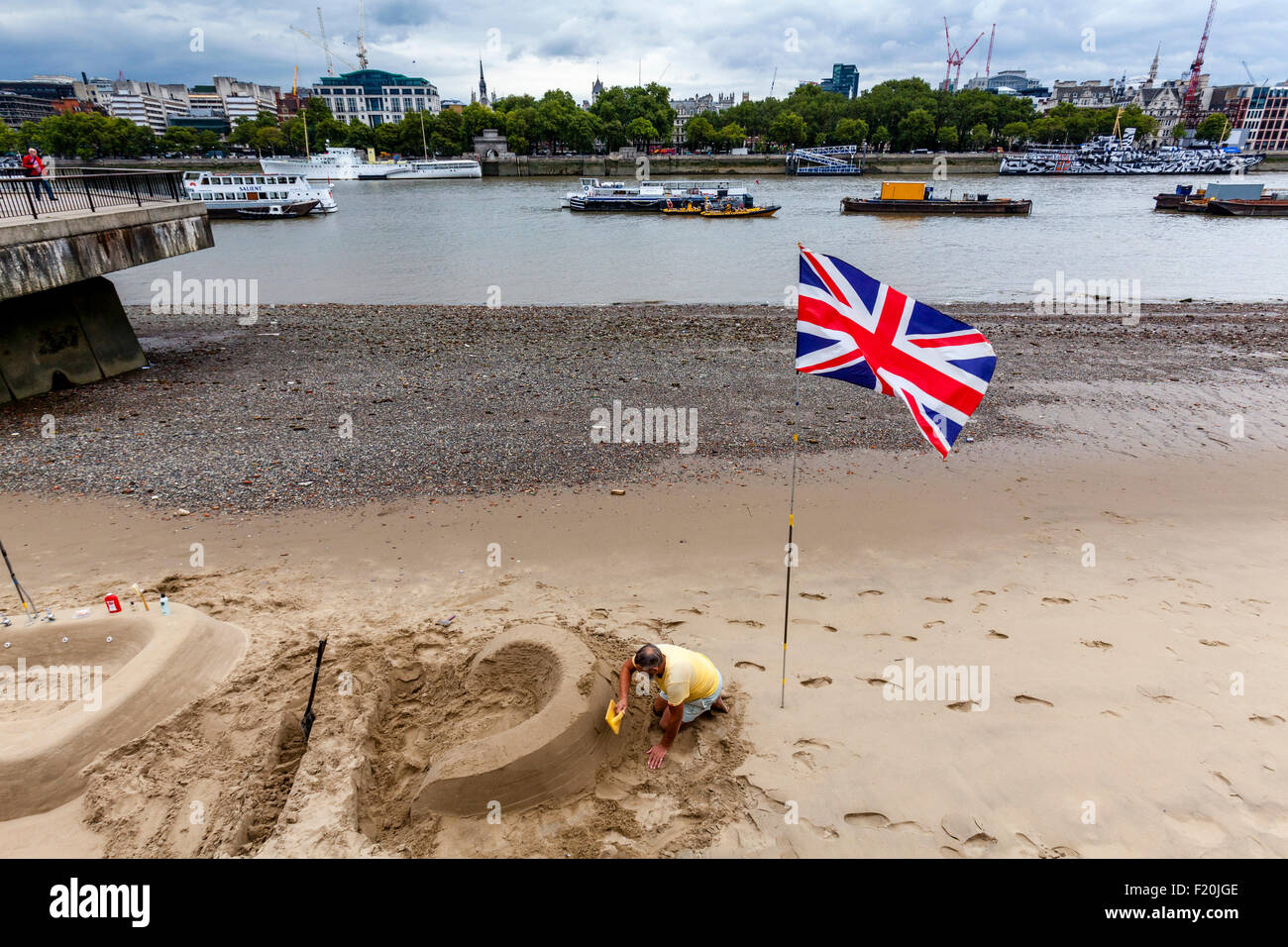 Sand Sculpture, River Thames Beach, The Southbank, London, England ...