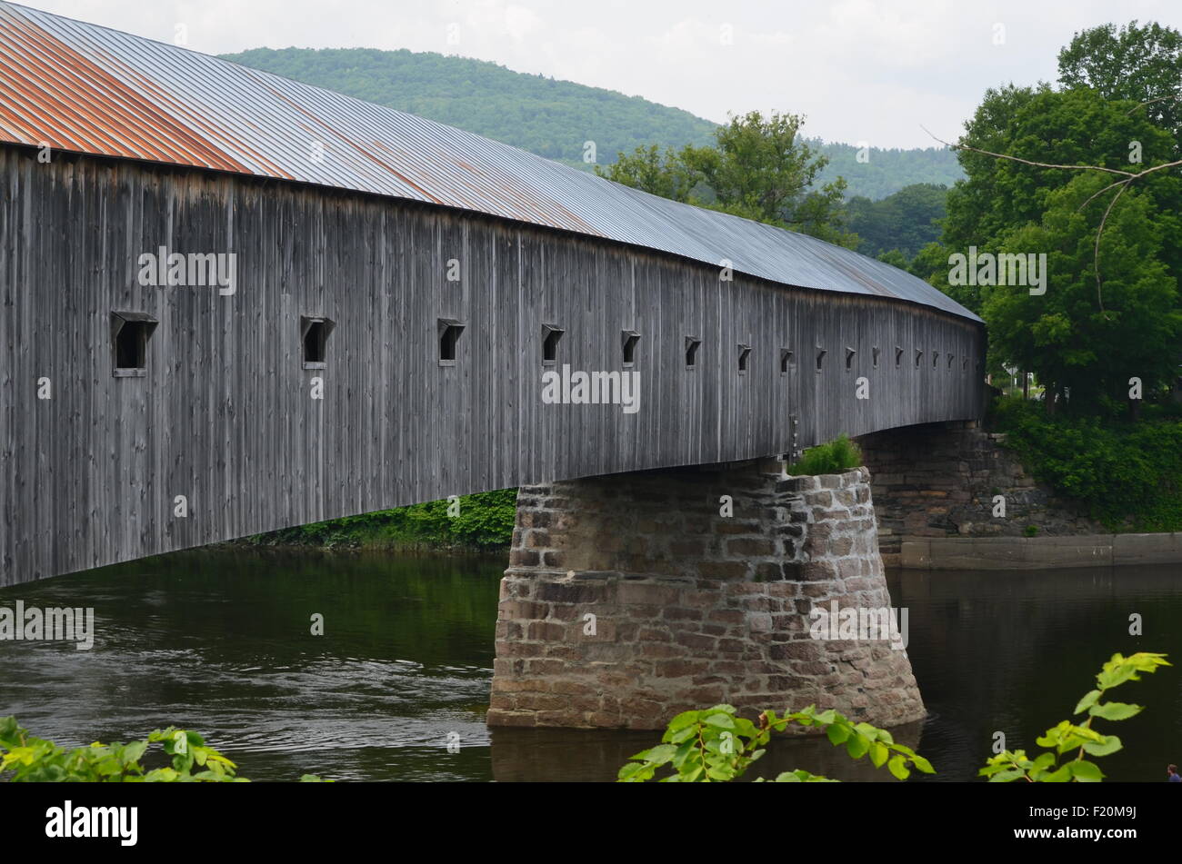 Covered structures hi-res stock photography and images - Alamy