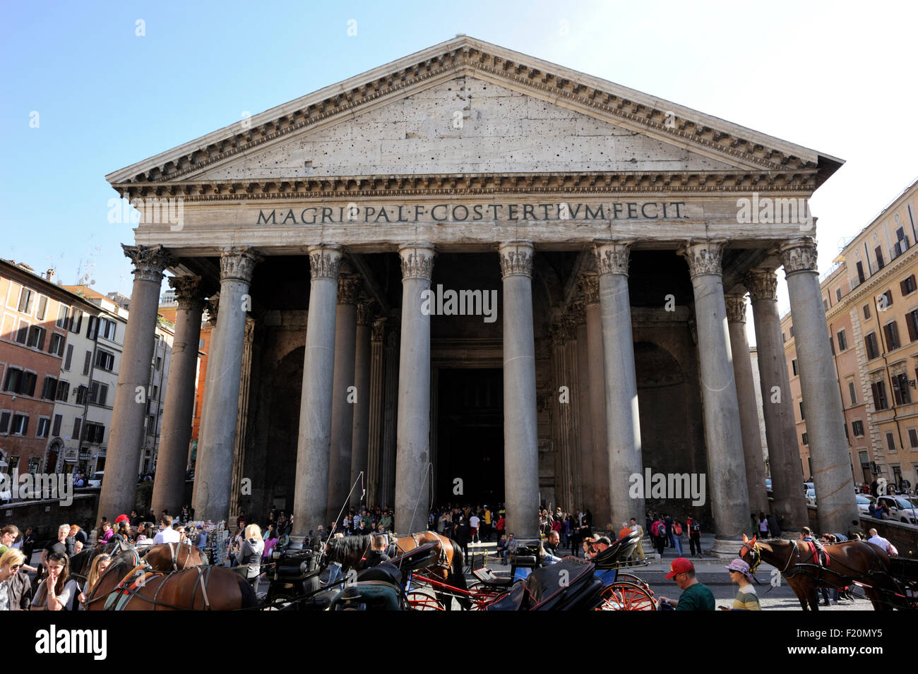 Columns outside pantheon in hi-res stock photography and images - Alamy