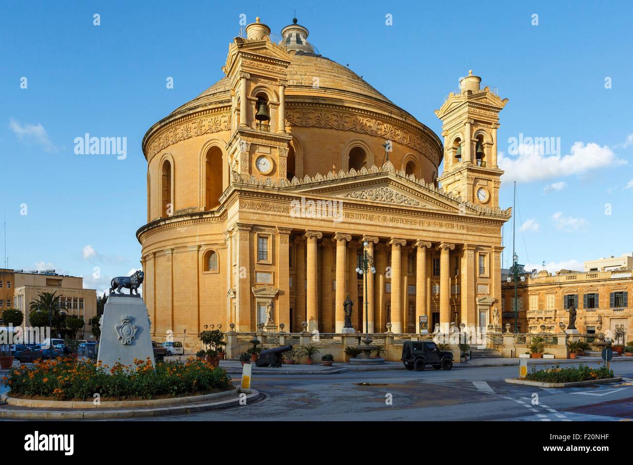 Mosta church hi-res stock photography and images - Alamy