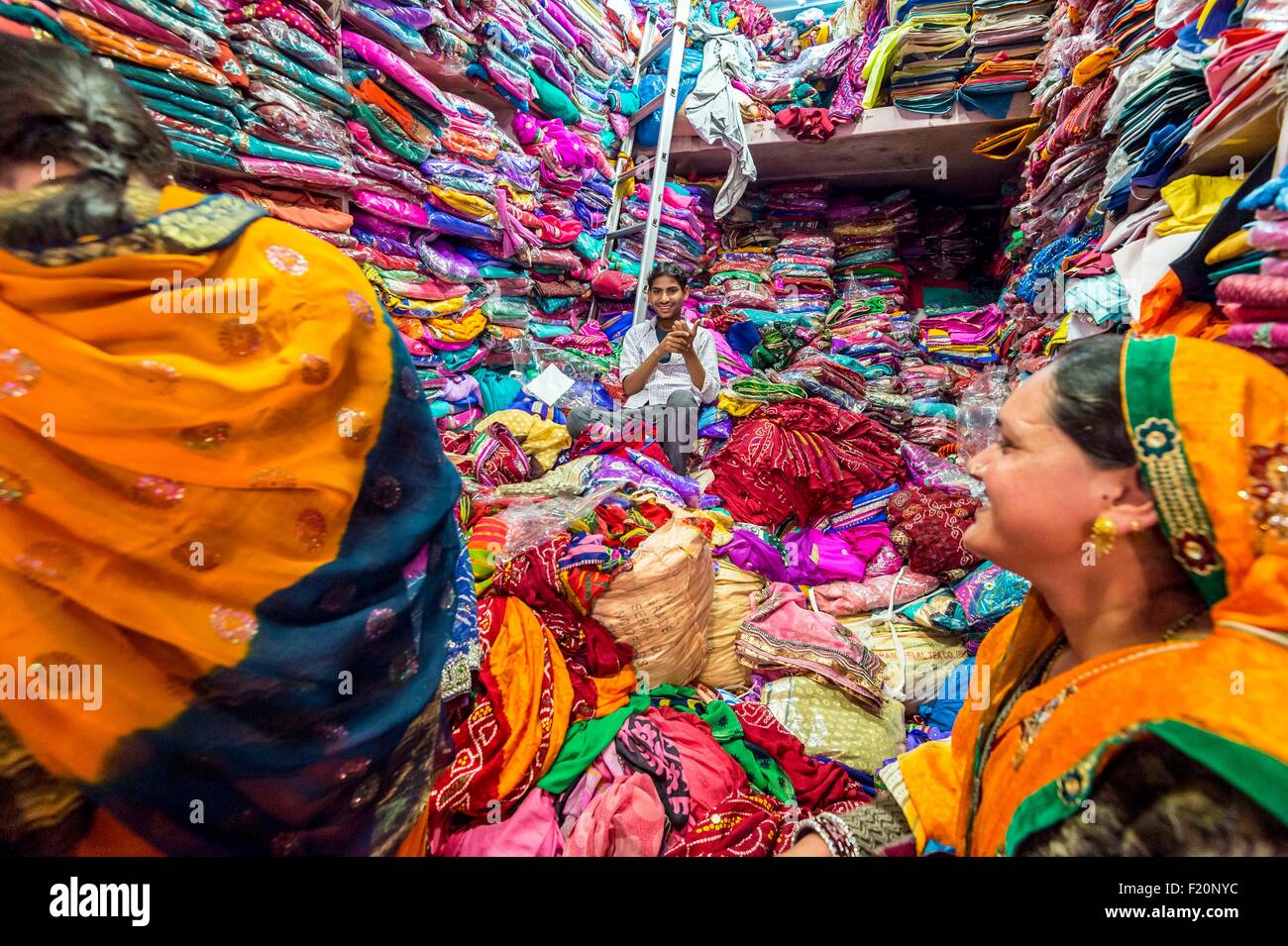 India, Rajasthan state, Jaipur, the Johari Bazar is the main market for ...