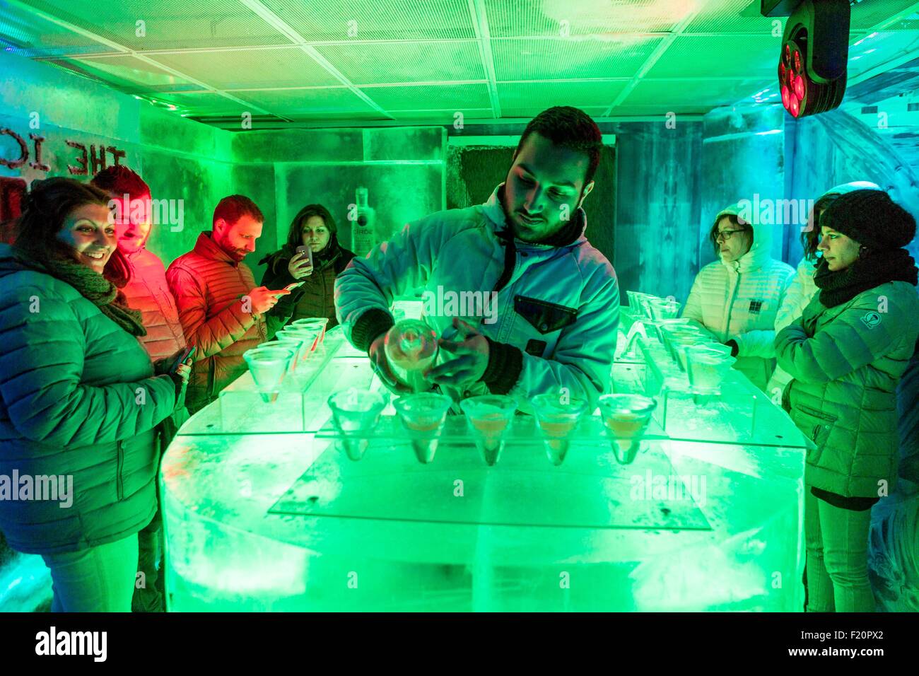 France, Paris, Ice Kube Bar, Bar at -18 Stock Photo - Alamy
