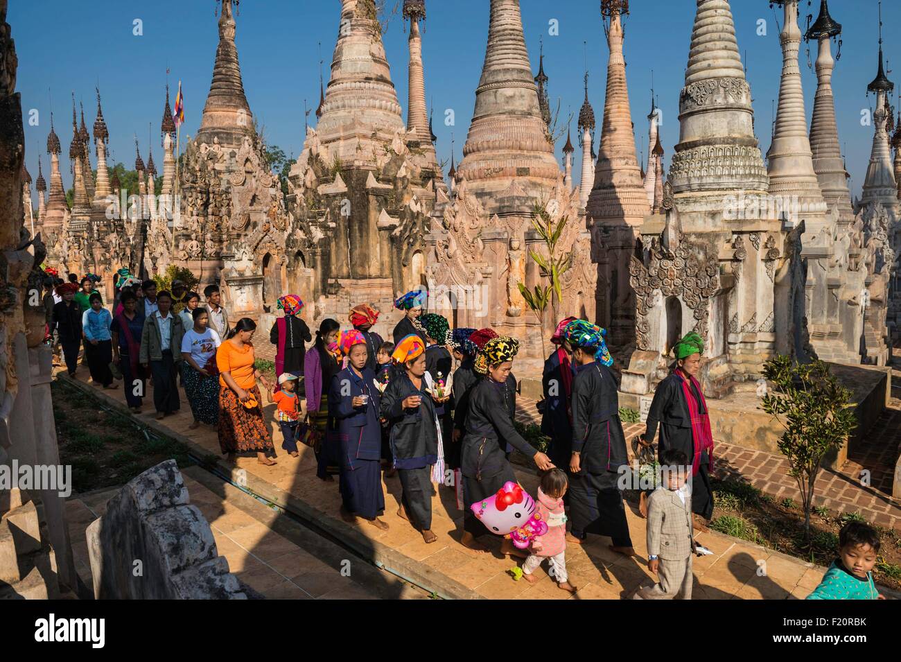 Myanmar (Burma), Shan state, Pao's tribe, Kakku, pilgrim during Kakku's ...