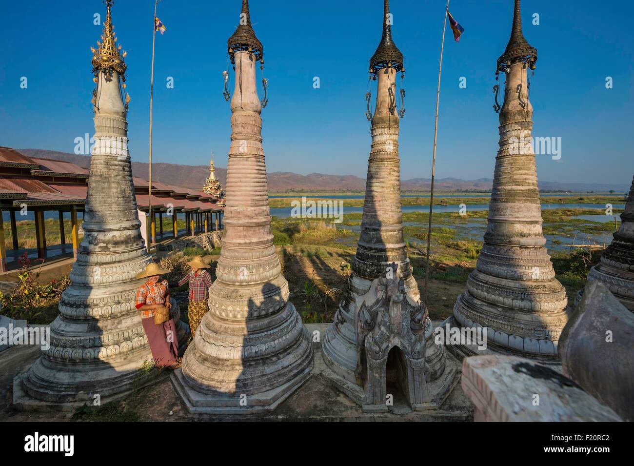 Myanmar (Burma), Shan state, Pao's tribe, Sagar lake, Samkar Inlay ...
